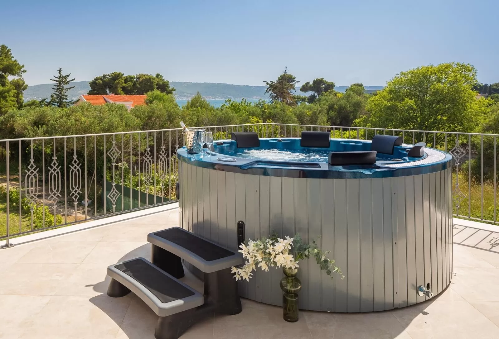 Villa Lucida for rent, Split | Book now | LUVA